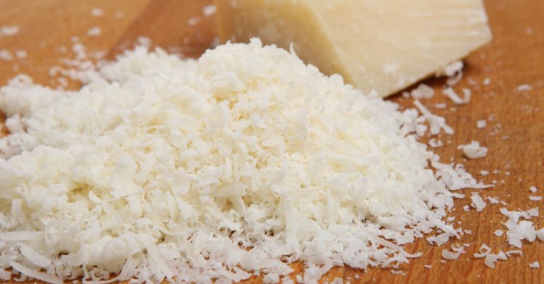 How to Grate Parmesan Cheese in a Blender – Cook It