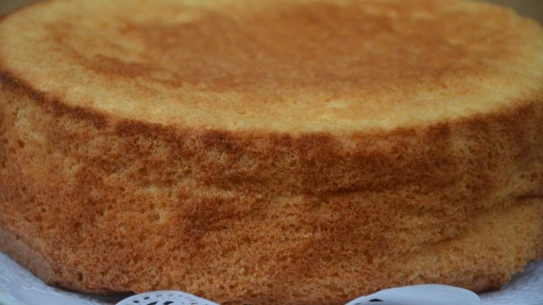 Light and Fluffy Sponge Cake Recipe – Cook It